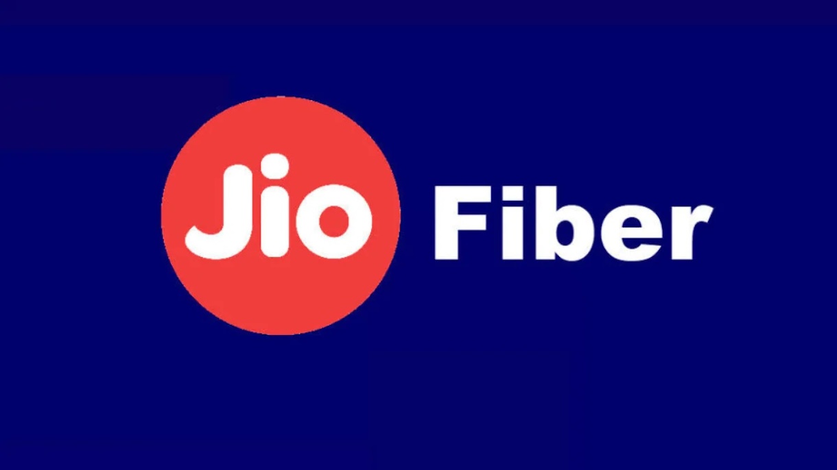 Reliance Jio launches Jiospacefiber